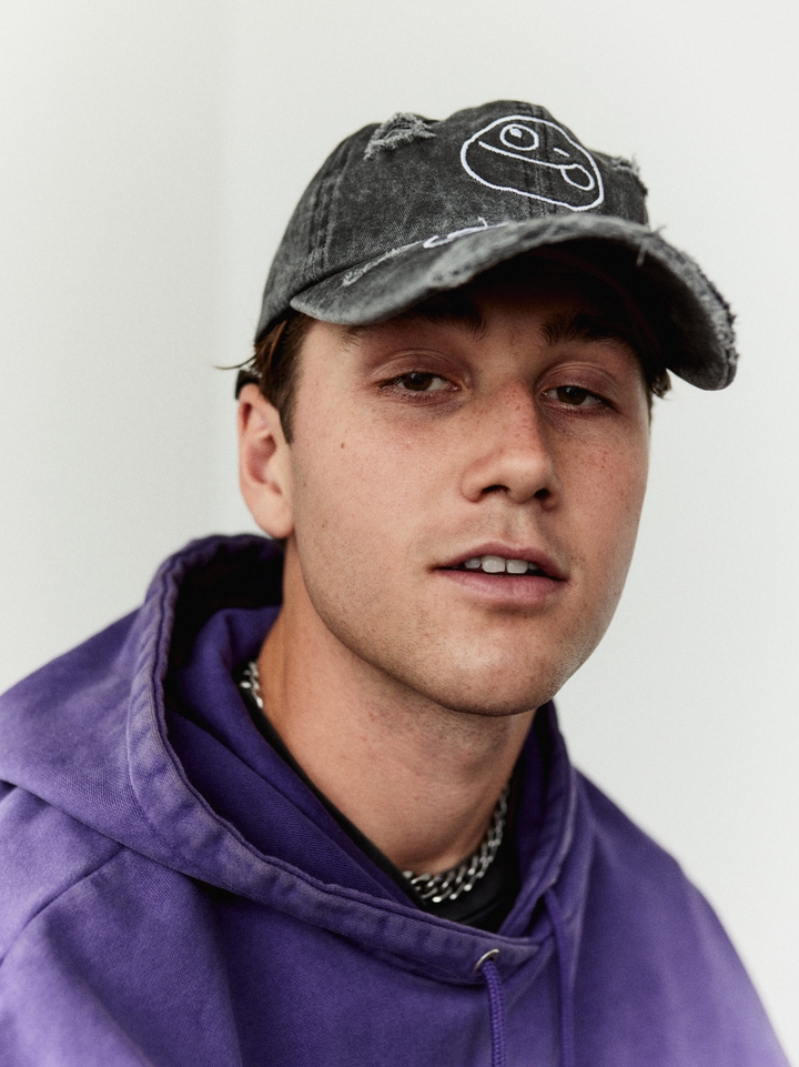 (di)vision - Official Online Store